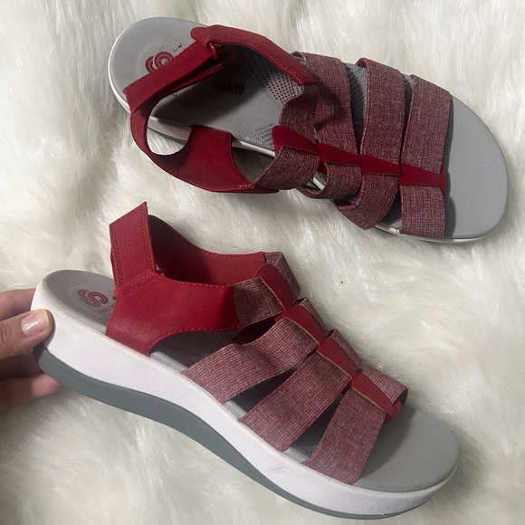 Clarks | Shoes | Clarks Womens Arla Shaylie Platform Redwhite Heathered ...